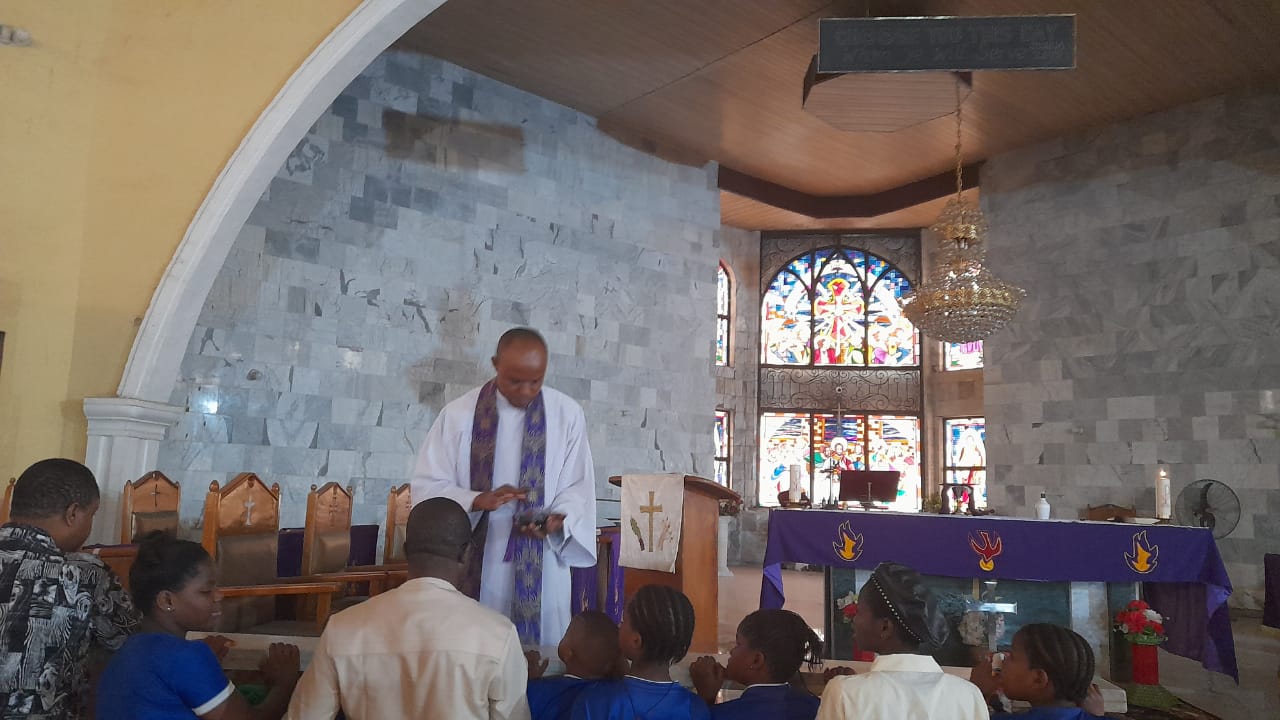 Two Catholic priests die in Ekwulobia - The Razor News Two Catholic priests die in Ekwulobia - The Razor News